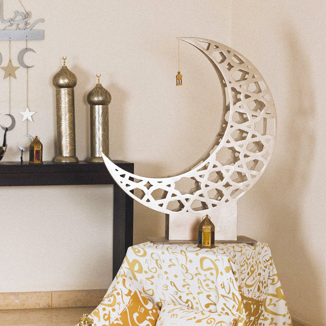 Small wooden crescent with base ramadan décor – Giftrest